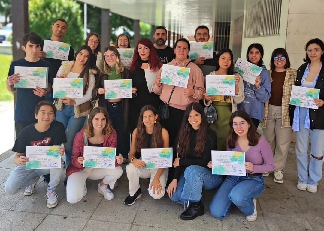 De estudiantes para estudiantes - ES de ES: Aprendemos entre todos